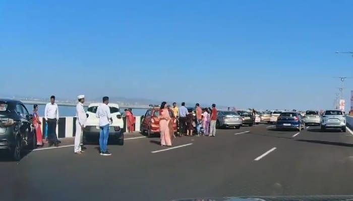 Atal Setu उद्घाटन के दो दिन बाद ही पिकनिक स्पोट बना, सोशल मीडिया पर ...